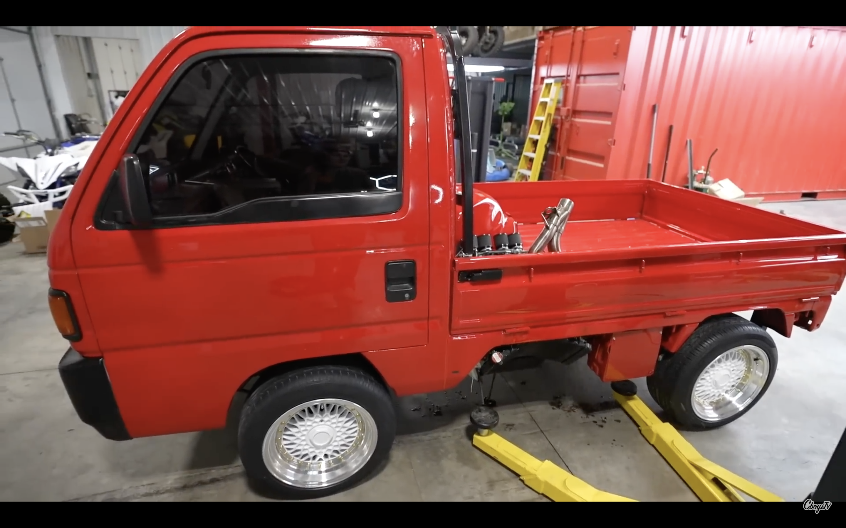 VIDEO: Suzuki Hayabusa Swapped Honda Acty Mini-Truck! – TorqueTube
